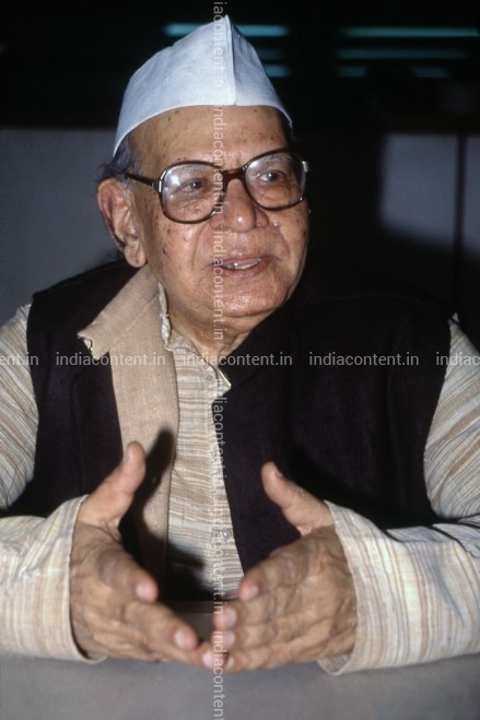 Buy VISHNU PRABHAKAR Pictures, Images, Photos By PRASHANT PANJIAR - Archival pictures