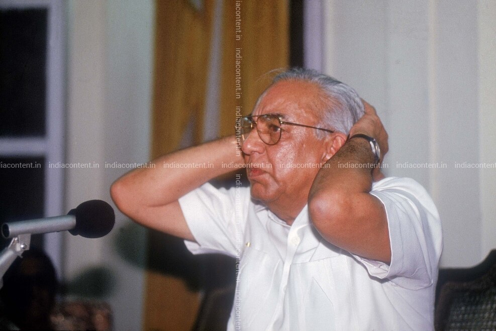 Buy V KRISHNAMURTHY Pictures, Images, Photos By Saxena Sharad ...