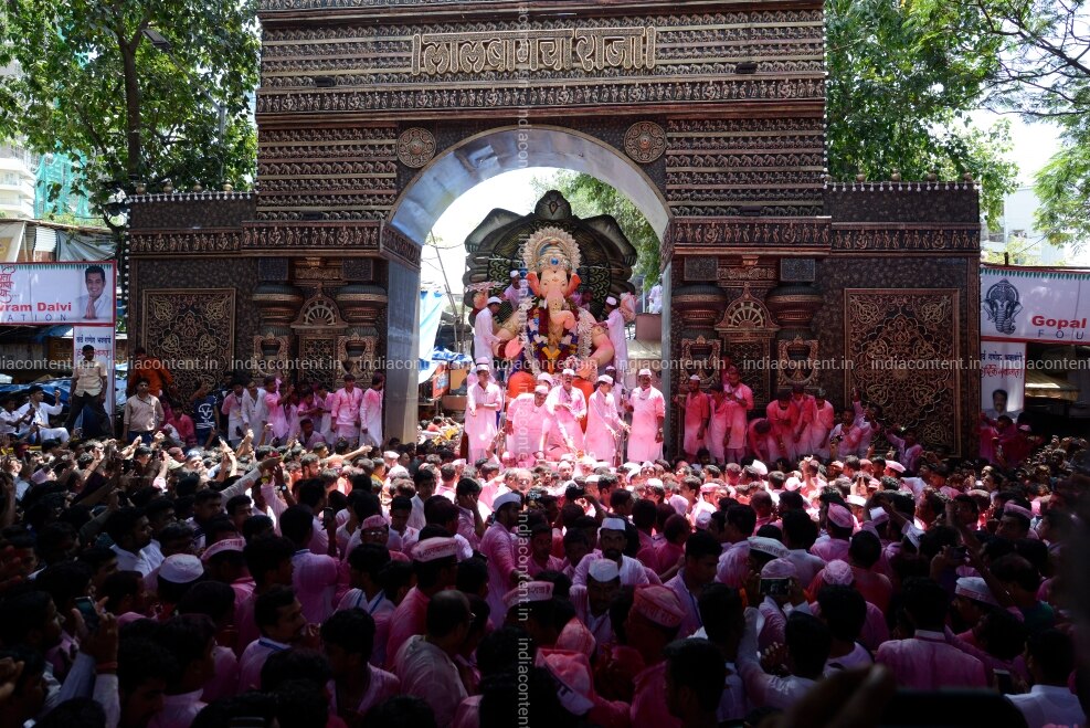 Buy Ganesh immersion procession Pictures, Images, Photos By Mandar ...
