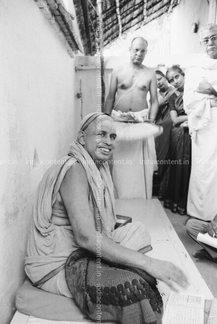 Buy Swami Jayendra Saraswati Pictures, Images, Photos By India Today ...