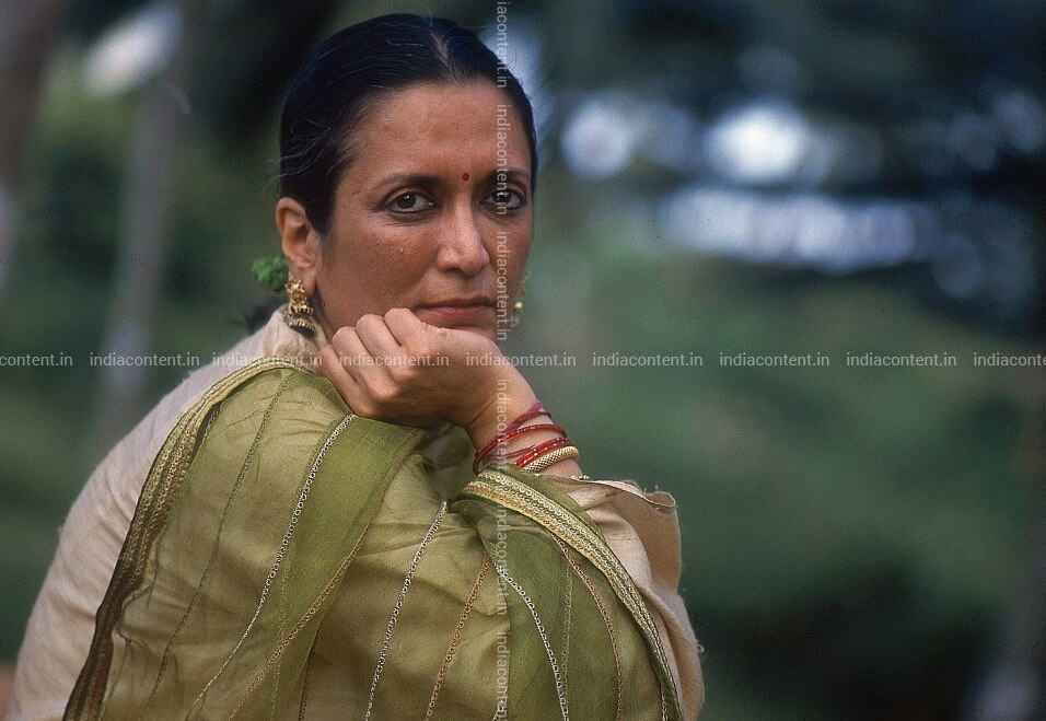 Buy Famous writer Geeta Mehta Pictures, Images, Photos By India Today ...