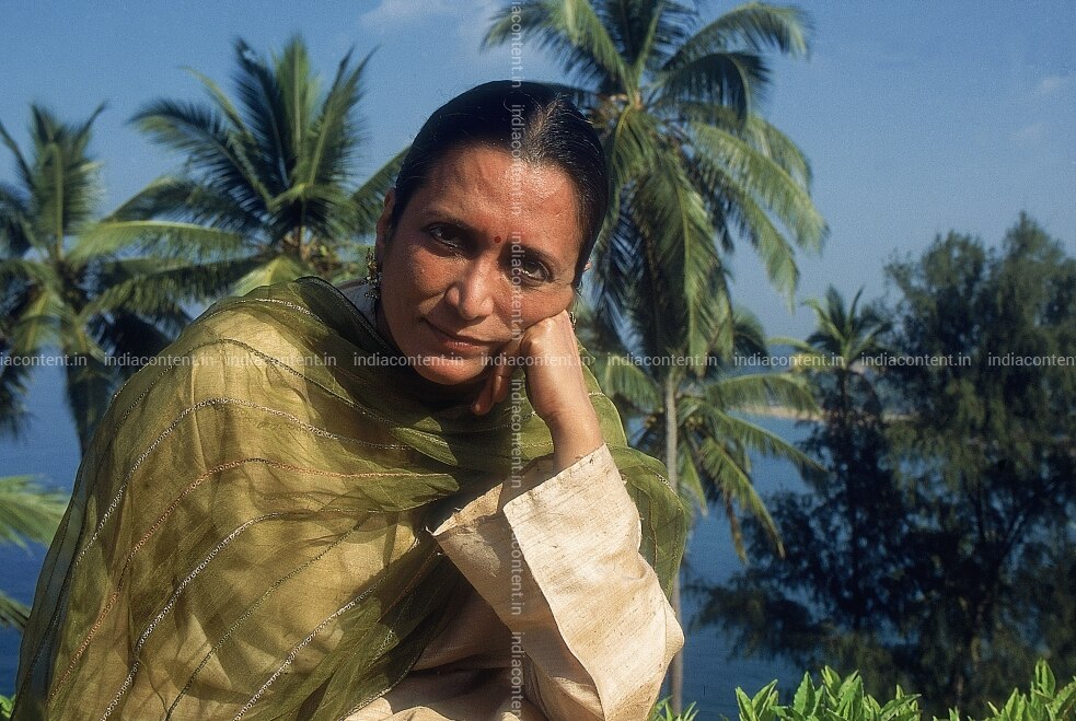 Buy Famous writer Geeta Mehta Pictures, Images, Photos By India Today ...