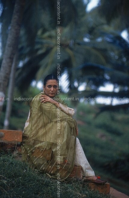 Buy Famous writer Geeta Mehta Pictures, Images, Photos By India Today ...