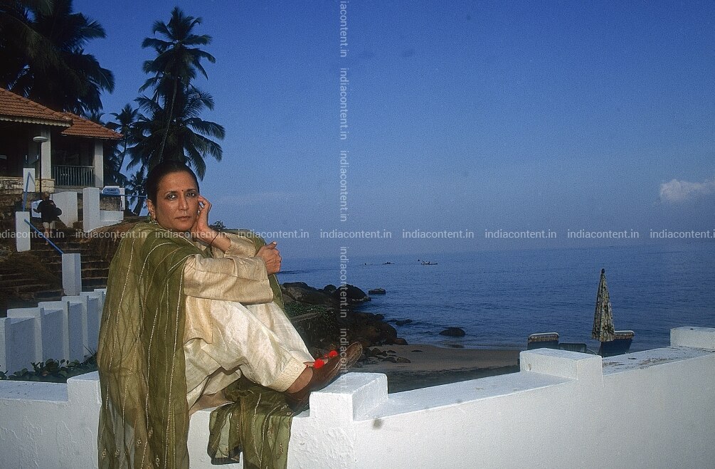 Buy Famous writer Geeta Mehta Pictures, Images, Photos By India Today ...