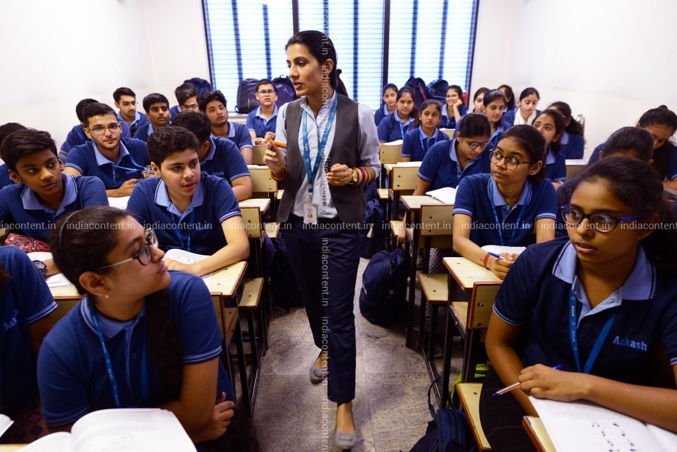 Buy Aakash Institute Pictures, Images, Photos By Chandradeep Kumar ...