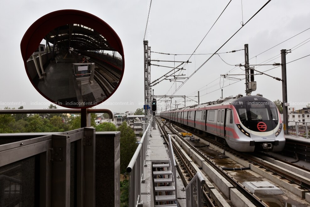 Buy Delhi Metro pink Line Pictures, Images, Photos By Chandradeep Kumar ...