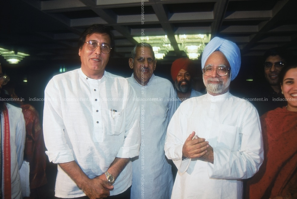Buy Former Prime Minister of India Manmohan Singh with Indian Actor ...