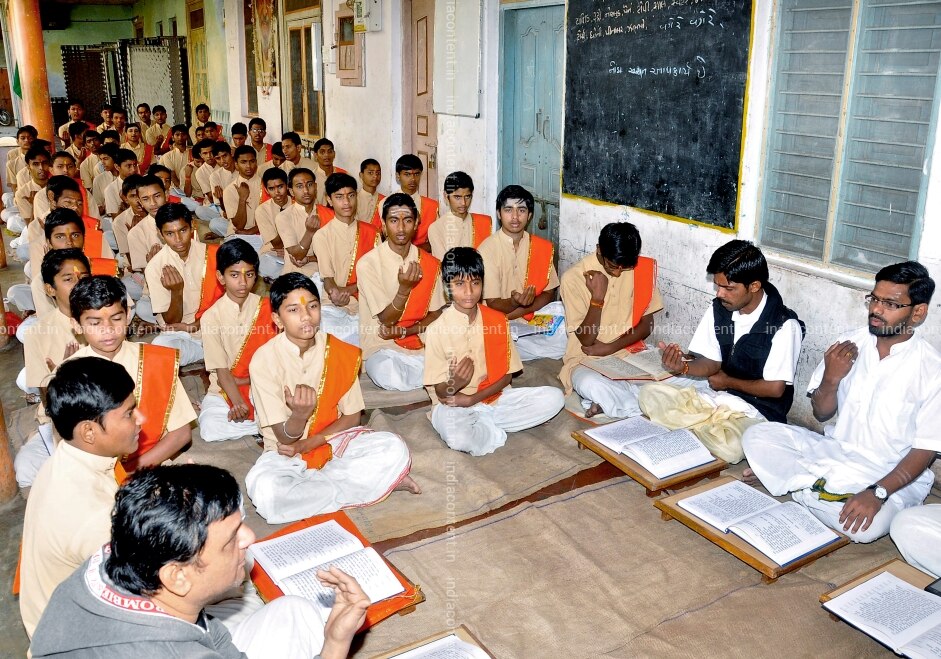 Buy SANSKRIT PATHSHALA STORY Pictures, Images, Photos By SHAILESH RAVAL ...