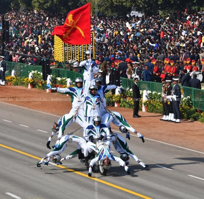 Buy New Delhi Indian Armys Daredevils motorcycle team during 2019 ...