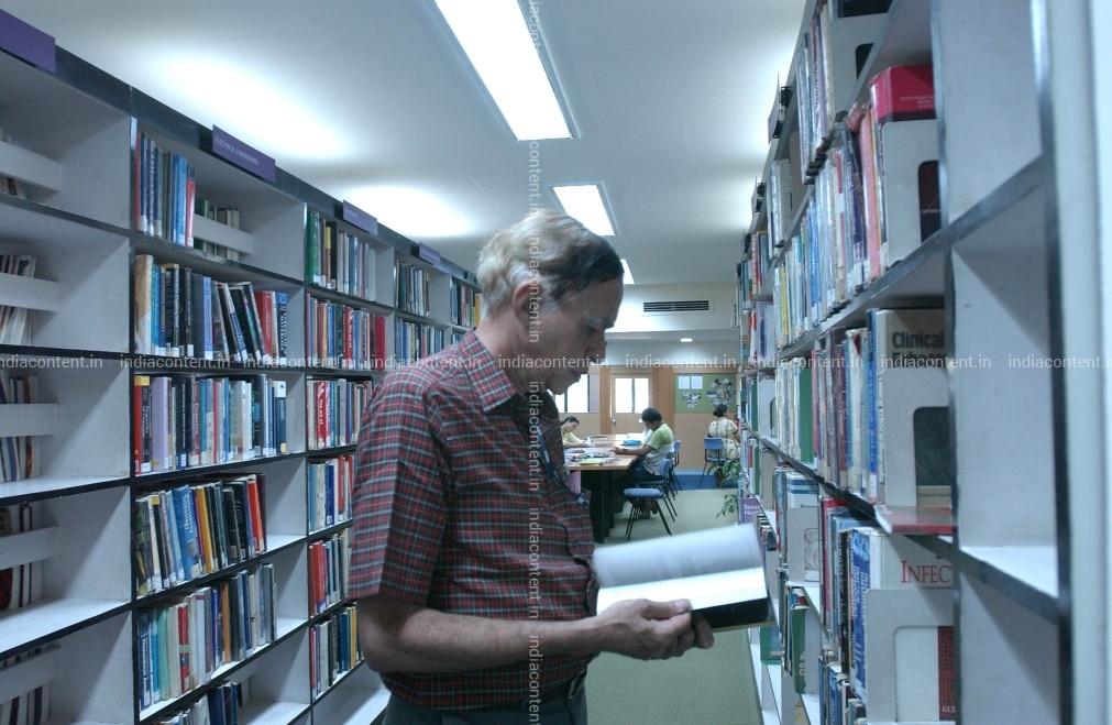 Buy BRITISH COUNCIL LIBRARY MUMBAI Pictures, Images, Photos By BHASKAR ...