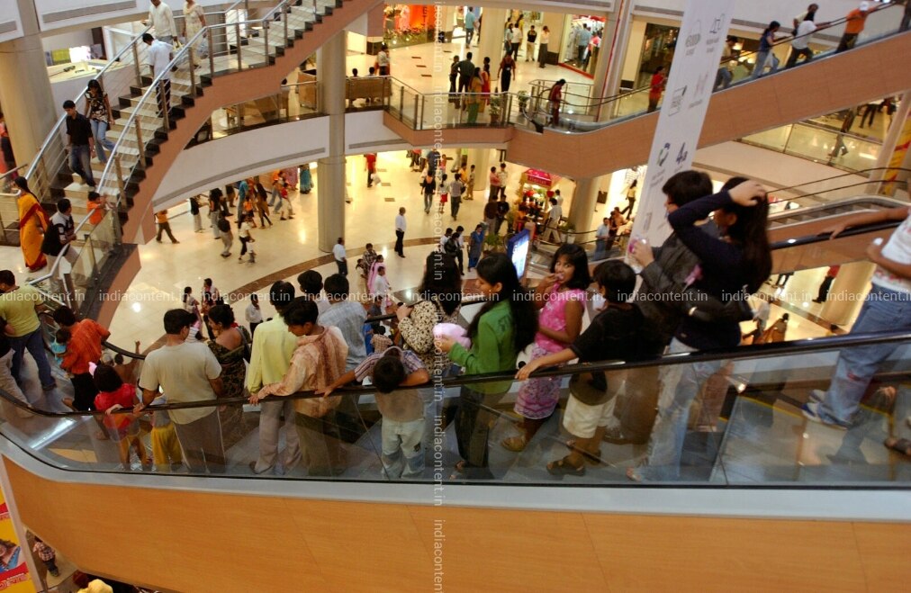 Buy MUMBAI HYPERCITY Pictures, Images, Photos By BHASKAR PAUL - News ...