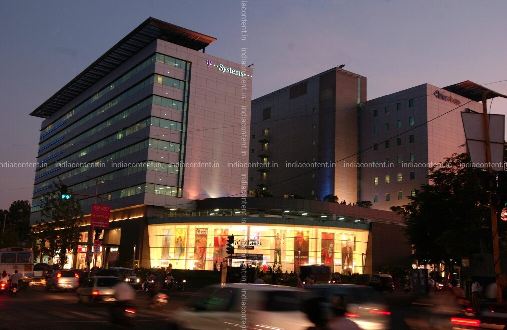 Buy Images of mall pune, Search Photos of mall pune, mall pune Images ...