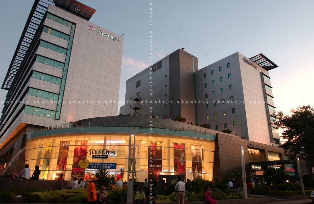 Buy Images of mall pune, Search Photos of mall pune, mall pune Images ...