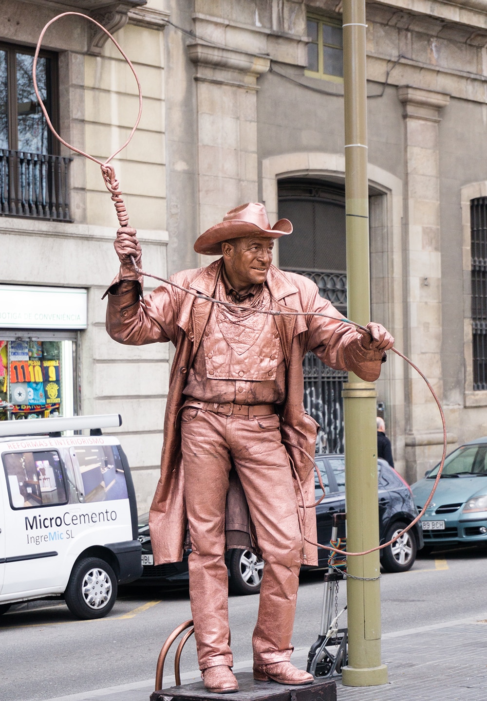 Using Sony A6000: Can mirrorless cam make you dump bulky DSLR? - India ...