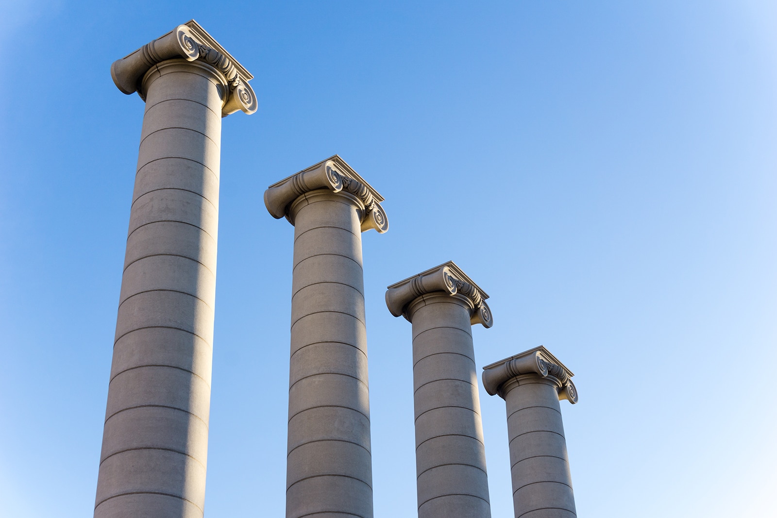 Using Sony A6000: Can mirrorless cam make you dump bulky DSLR? - India ...