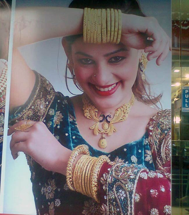 Rupal Devpura, the new stunner of Bollywood