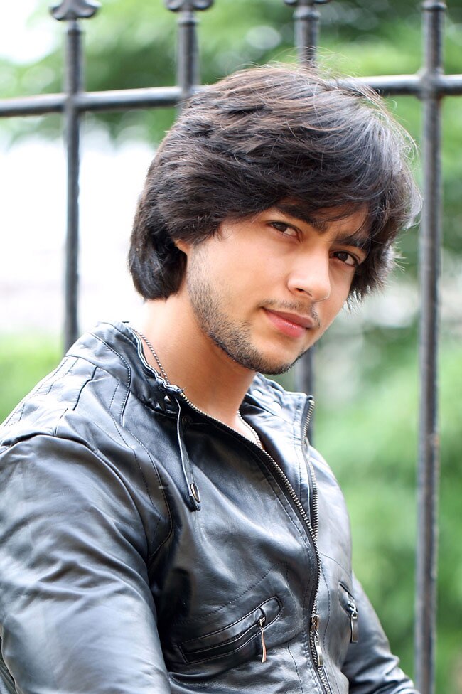 Manish Chaudhary Bollywoods Hot New Sensation