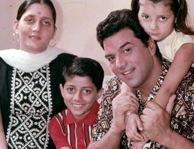 A sneak peek into Dharmendra's personal family album