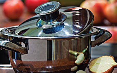 Which vessel is best for cooking