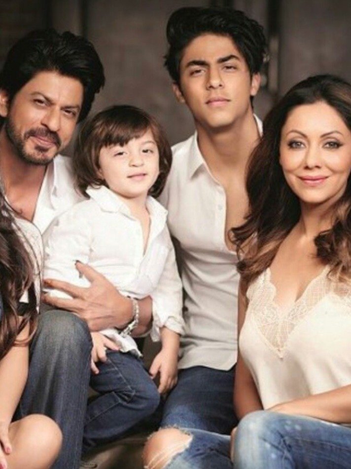Shah Rukh Khans Best Pics With Family