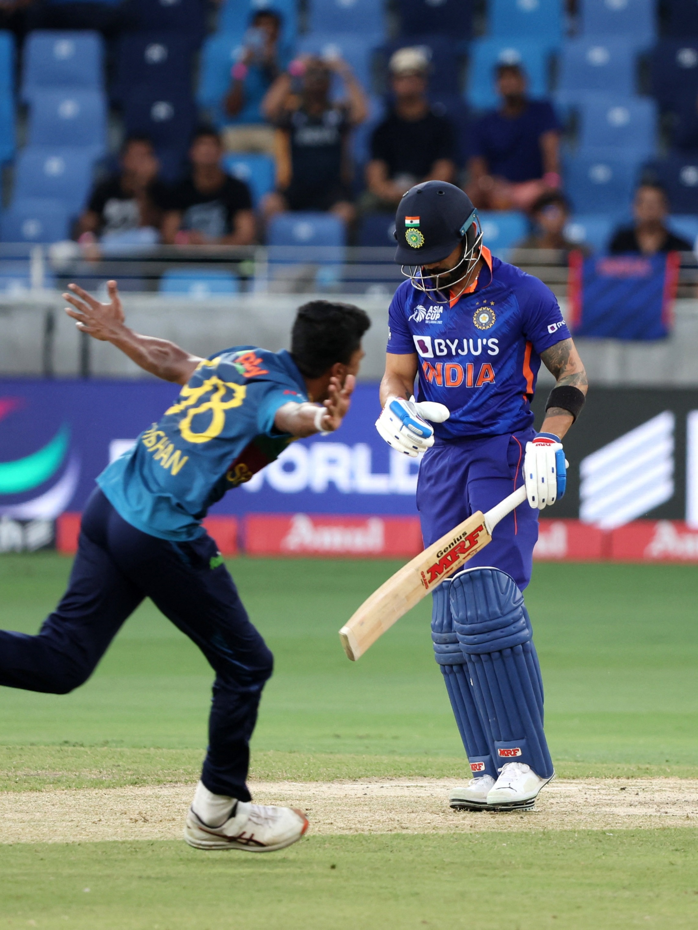 Kohlis struggles vs left arm bowlers