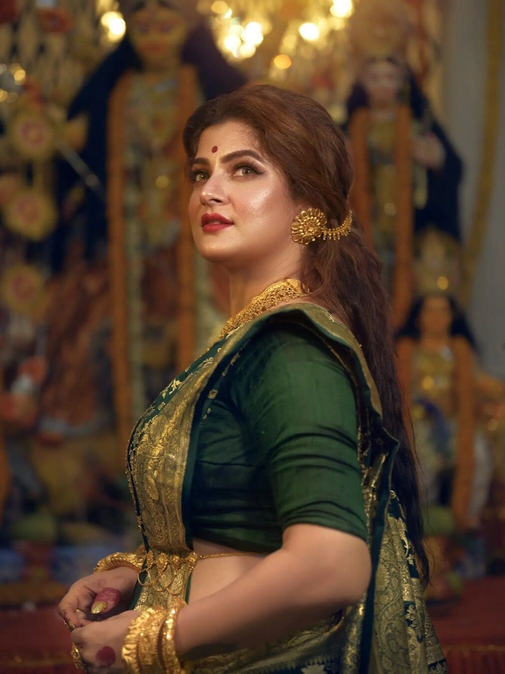 tollywood actresses best pujo traditional modern look fashion tips ...