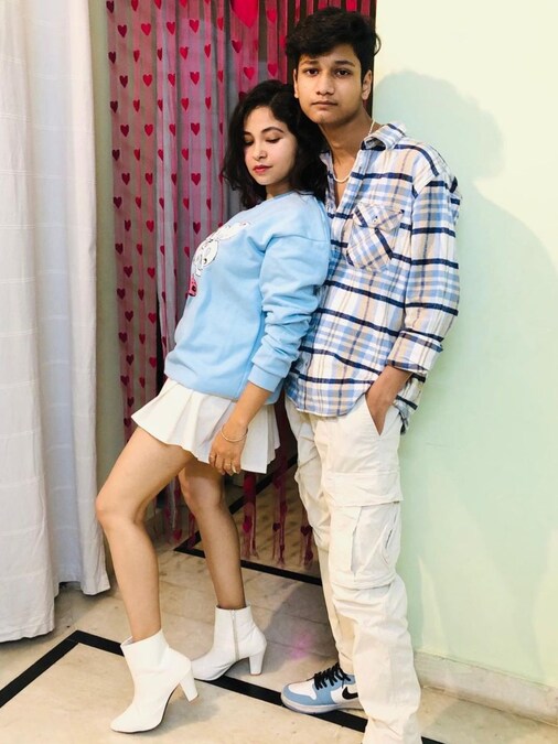 बेटे संग रोमांटिक वीडियो पर भड़के लोग मां ने दी चेतावनी Rachna