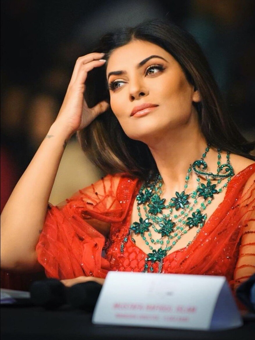 Sushmita Sen – Elegance Redefined
