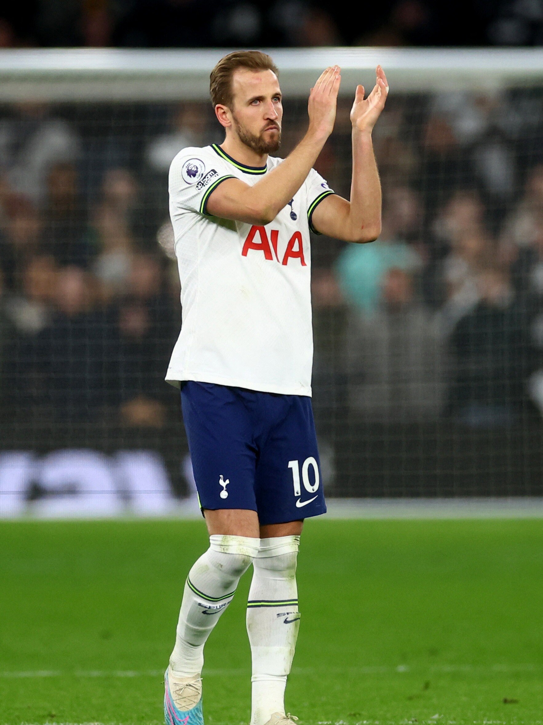 Kane becomes Spurs all-time top scorer