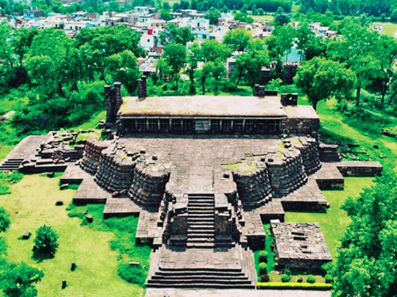 नई संसद की तरह हूबहू दिखता है ये मंदिर