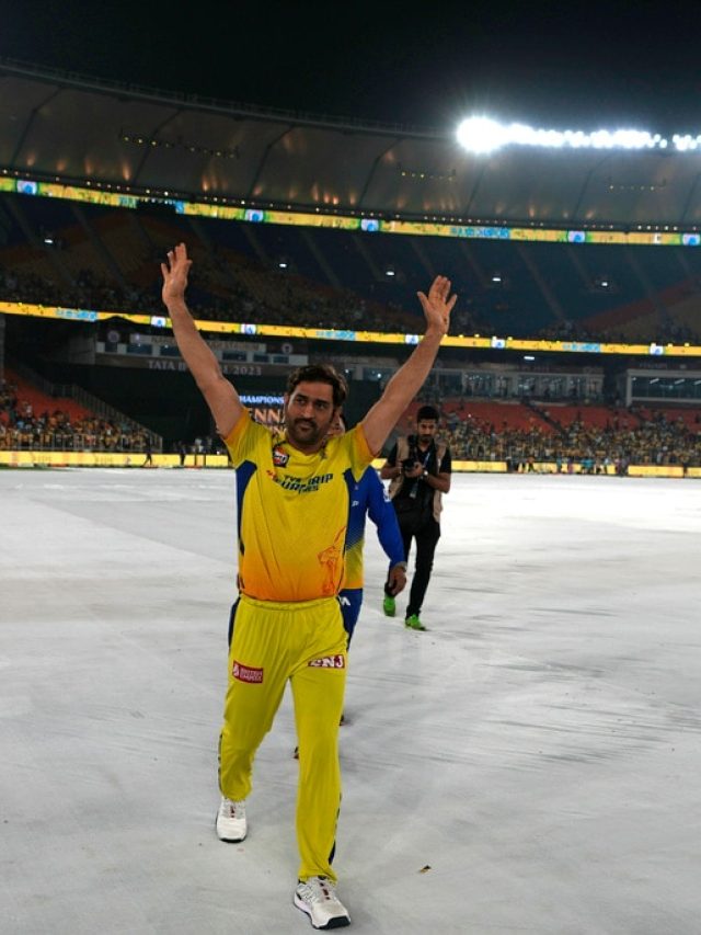 MS Dhoni's uber-cool avatar on a flight