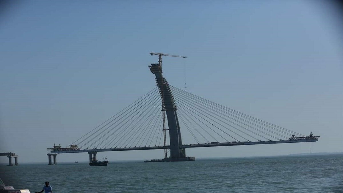 जन्माष्टमी से पहले द्वारका को मिलेगा सिग्नेचर ब्रिज, PM Modi करेंगे ...