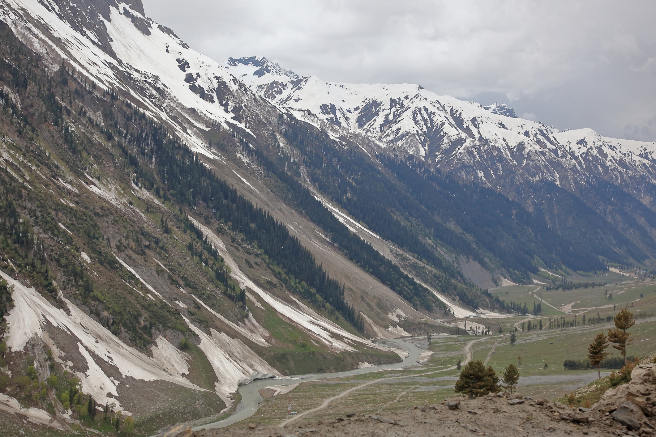 7 Places In India Where You Can See Snow In June