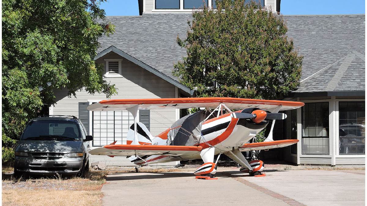 Cameron Park: A Place Where Everyone Has Airplanes