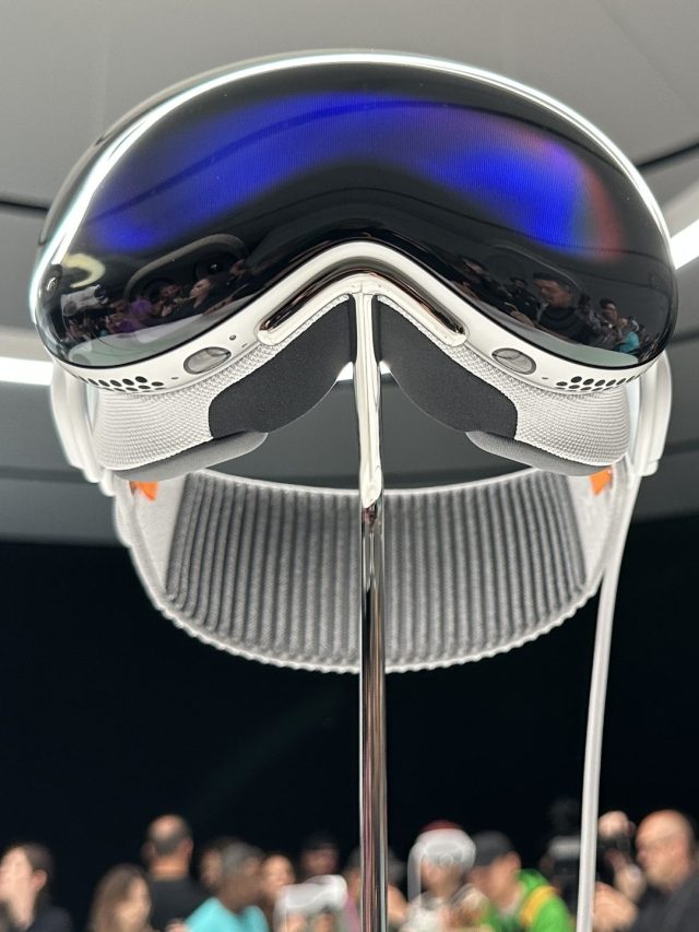 First look at Apple's futuristic Vision Pro headset