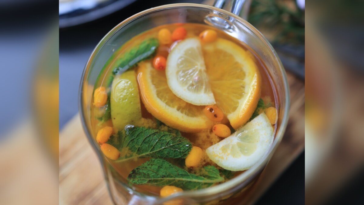 5 healthy ways to make water tastier