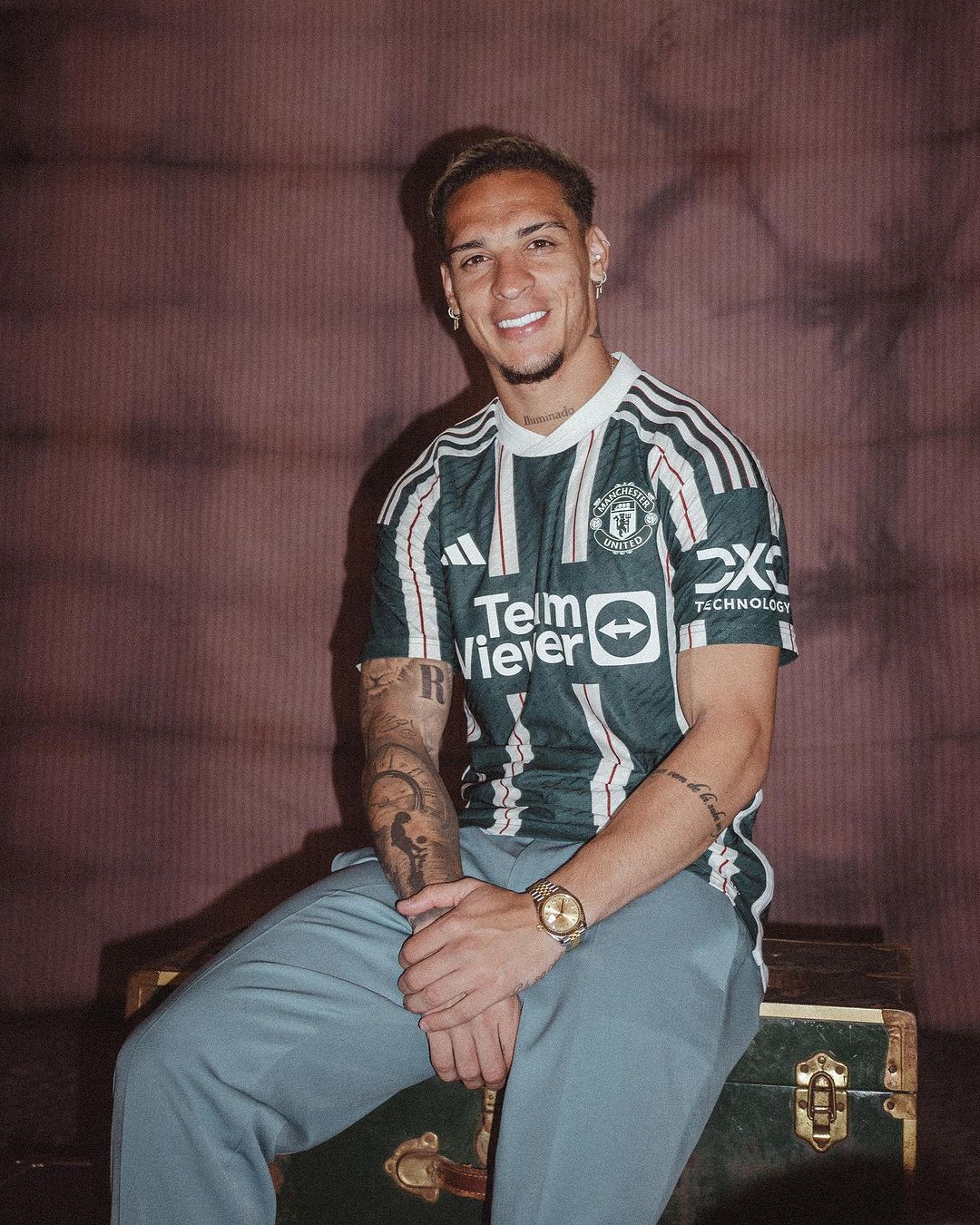 Latest Manchester United kit divides opinions