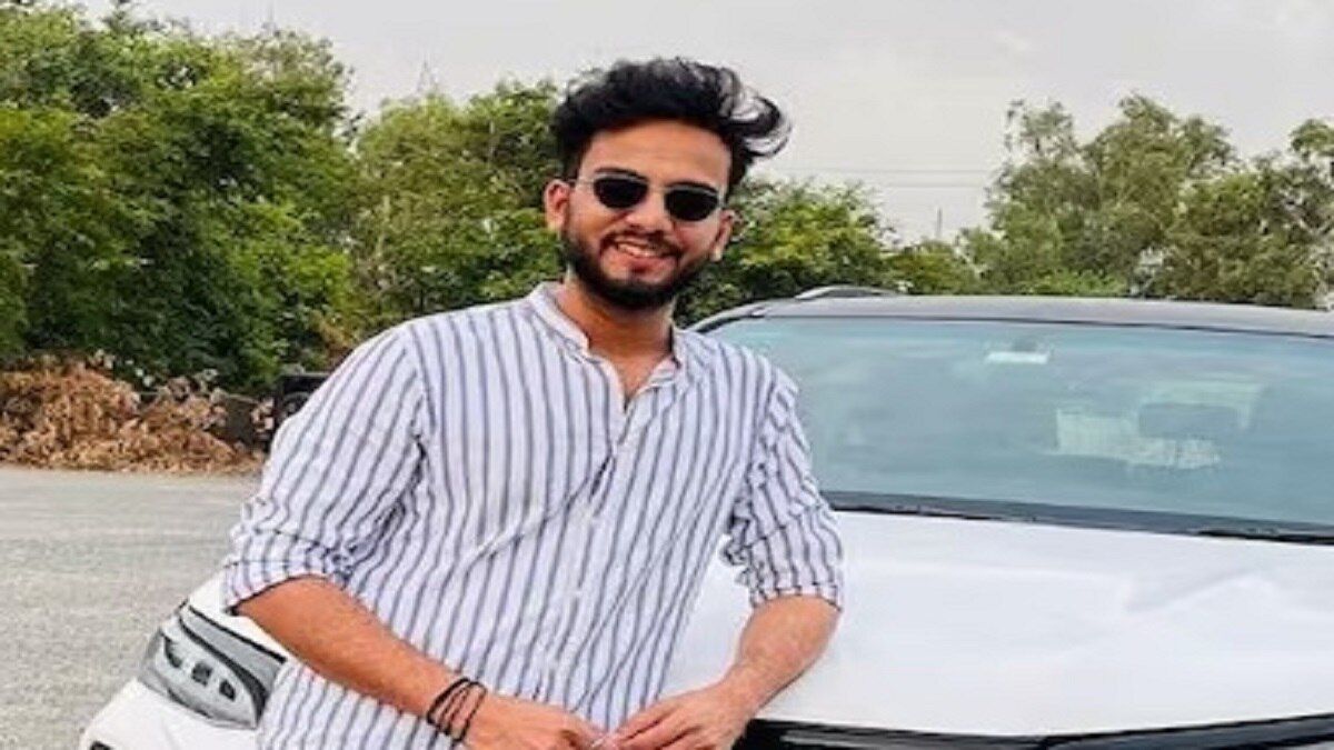 गमला चोरी के आरोप से लेकर ट्रोलिंग तक... जब विवादों में घिरे यूट्यूबर ...