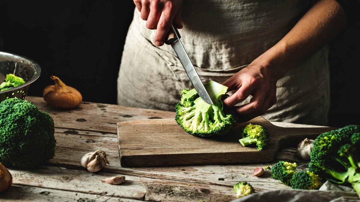 सुपरमार्केट से खरीदी ब्रोकली में निकली ऐसी चीज, जानकर उड़ जाएंगे होश ...