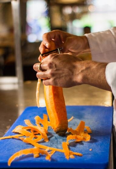 9 Tips to Reuse and Cook Vegetable Peels