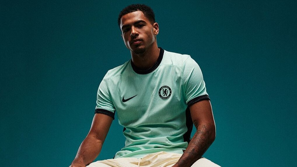 Chelsea release swanky new 3rd kit