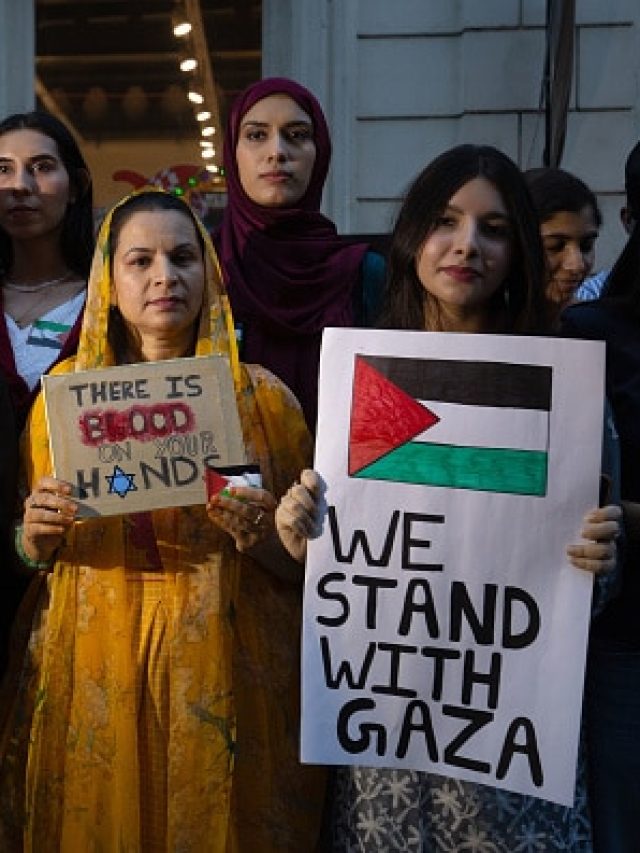 BENGALURU STANDS WITH PALESTINE AT MG ROAD PROTEST