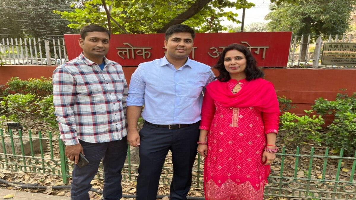 ब्रेकअप के बाद गर्लफ्रेंड को चैलेंज किया और IAS बनकर दिखाया! - Success ...